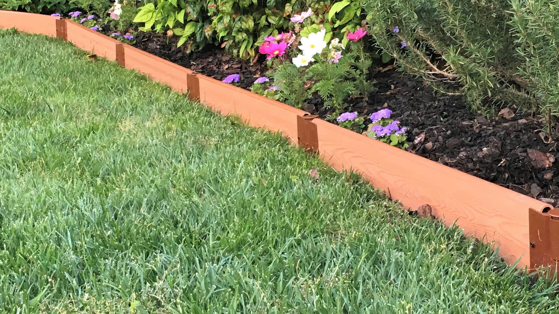 Tool Free Straight Landscape Edging Kit — Frame It All
